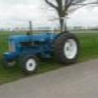 Valtra T174 & T130 met Ovlac ecoploeg koeckhoven.net