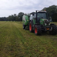 "Merk ken ik niet. Het kan ook een bedrijfskenmerk..." — Edwin